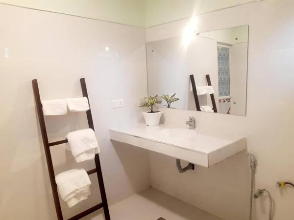 Hidden Lake Cottages Sigiriya - Book Rooms 24/7